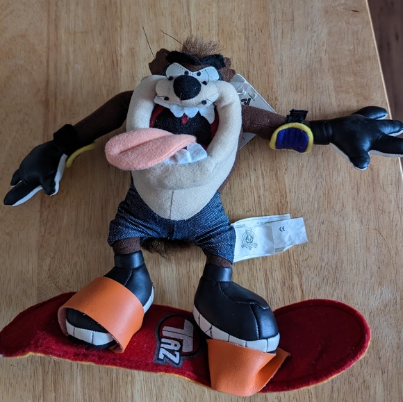 Warner Bros. | Toys | Warner Bros Taz Tasmanian Devil On Snowboard 2 ...